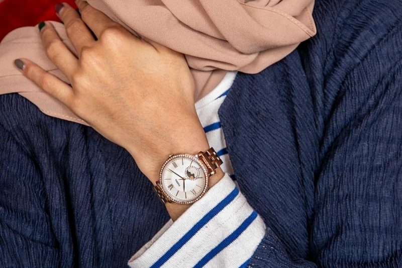 Unik, Fossil Sun Moon Hadirkan Detail Siang dan Malam Pada Dialnya